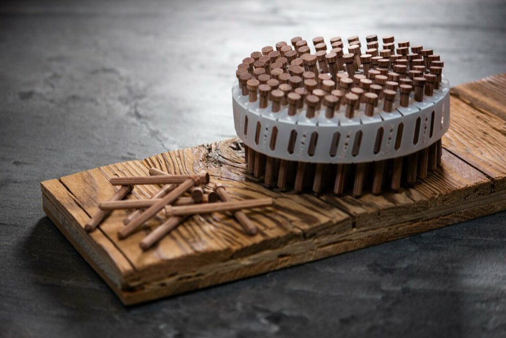 LIGNOLOC, el primer clavo de madera - EcoHabitar