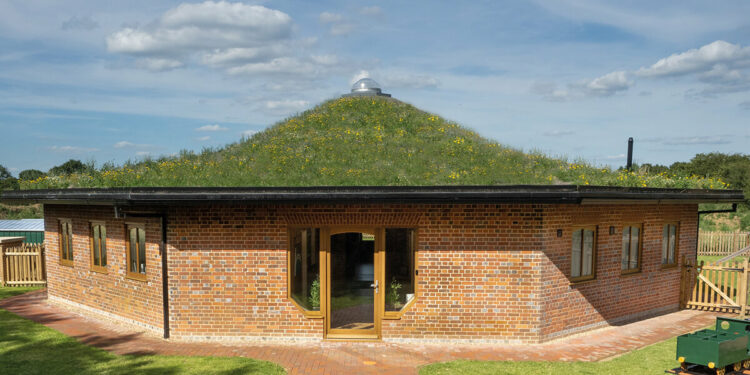 Cúpula pública de adobe de Gernot Minke - EcoHabitar