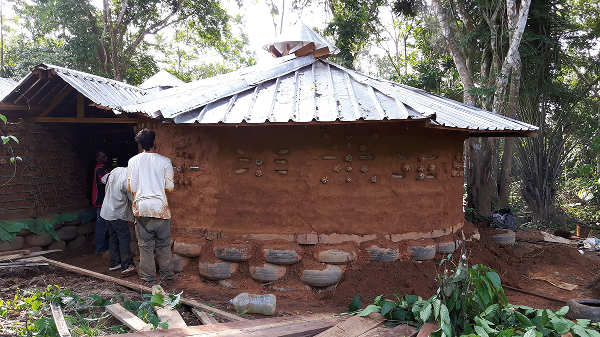 Eco-CASA, un orfanato sustentable - EcoHabitar