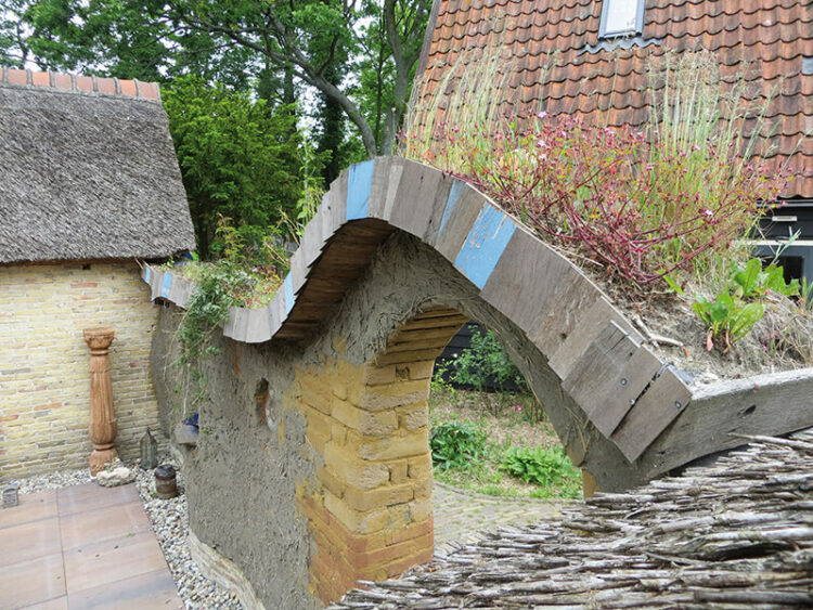 Un muro jardín con Cob - EcoHabitar
